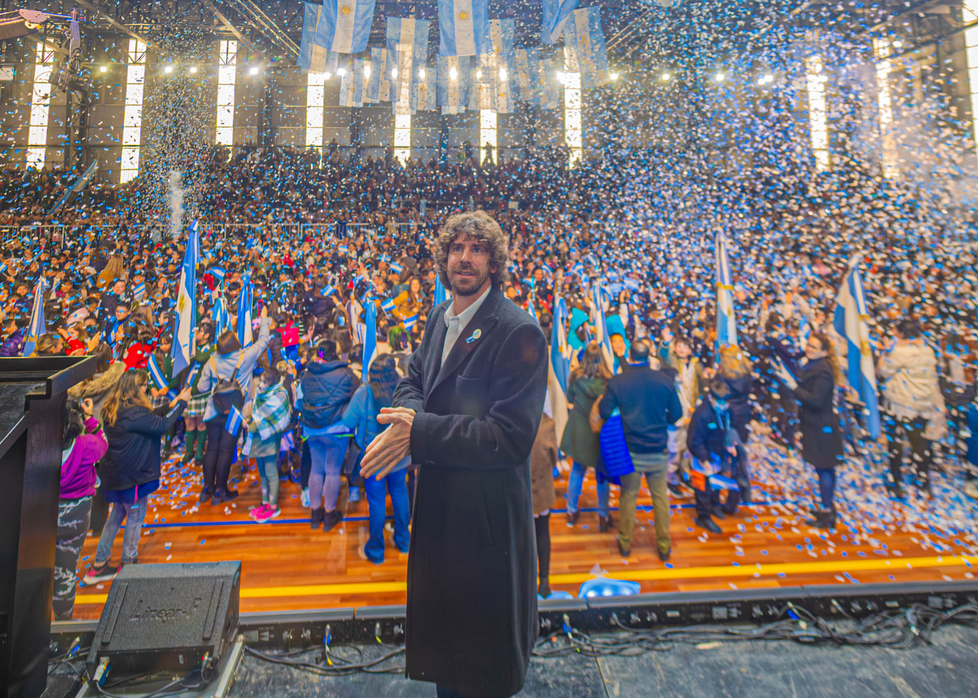 Juan Andreotti tomó la Promesa de lealtad a la Bandera a los alumnos de ...
