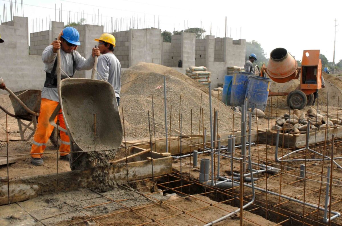 La UOCRA alertó por la caída de más de 90 mil empleos en la ...